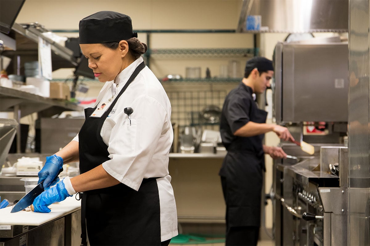 Chef-Driven Food Service Programs for Hospitals | HHS Healthcare